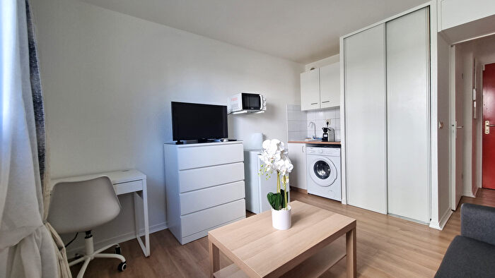 Appartement à louer - Noisy-le-Grand, Sud - 1 pièce