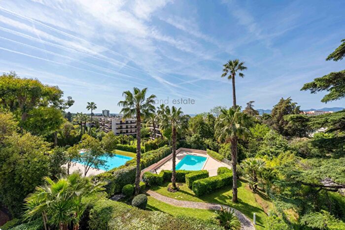Appartement 5 pièces à Cannes, Californie Pezou, à vendre