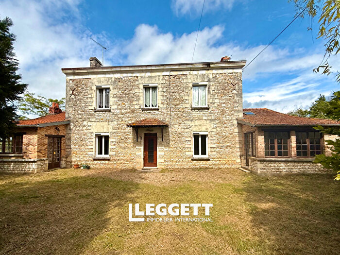 Maison 5 pièces à Guesnes, à vendre