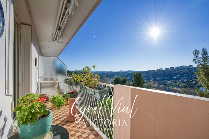 Appartement à vendre - Toulon, La Chapelle, Saint-André - 3 pièces - 2 chambres