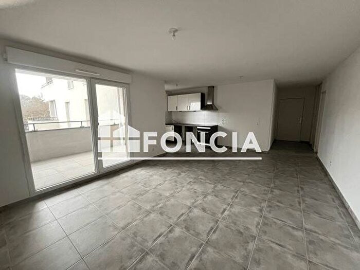 Appartement à louer - Les-Picotieres le Village, Villefontaine - 4 pièces - 3 chambres