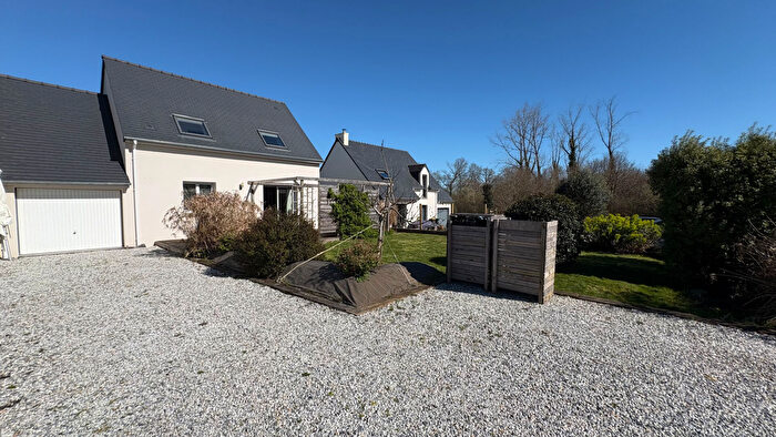 Maison à vendre - Plougoumelen - 4 pièces - 3 chambres