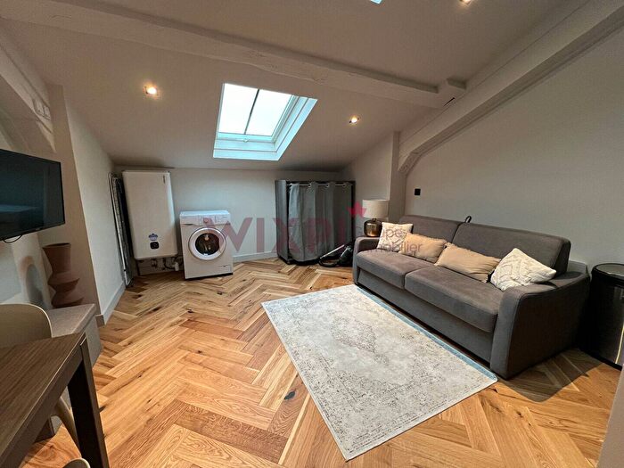 Appartement à louer - La Tour-de-Salvagny - 1 pièce