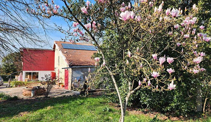 Maison à vendre - Tonneins - 4 pièces - 3 chambres