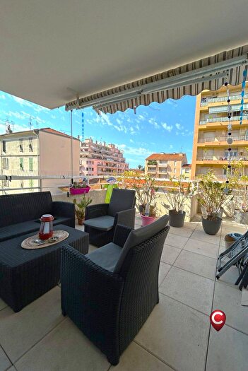 Carras, Nice - Appartement 1 pièce à louer