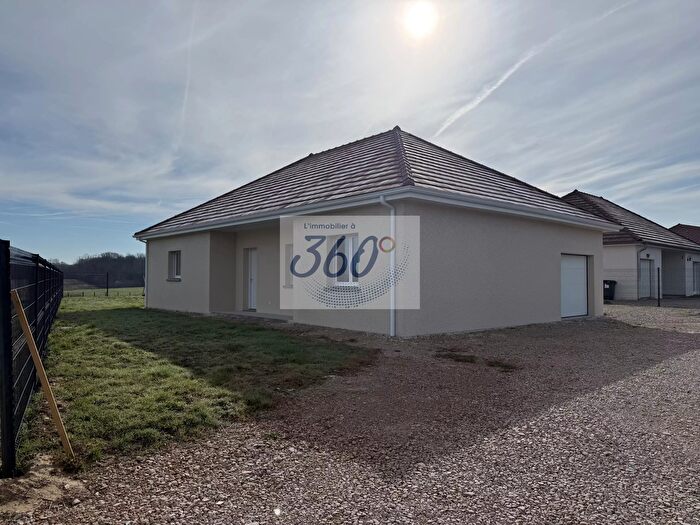 Maison à vendre - Louhans - 5 pièces - 3 chambres