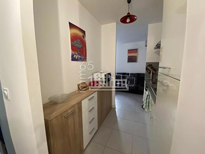 Appartement à louer - Tarbes, Sainte-Anne - 2 pièces - 1 chambre