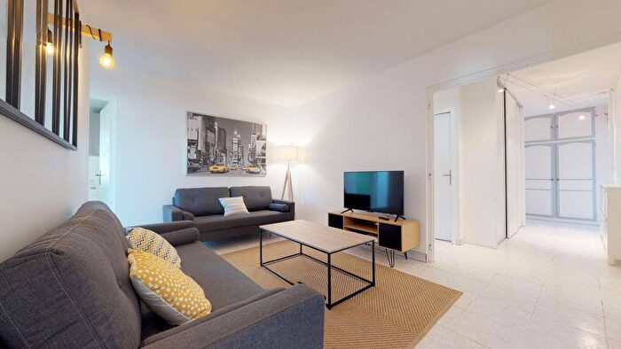 Appartement à louer - Le Grand Trou, Lyon ème arrondissement - 6 pièces - 2 chambres