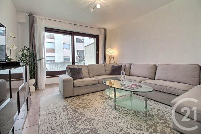 Appartement à vendre - Évian-les-Bains - 4 pièces - 3 chambres