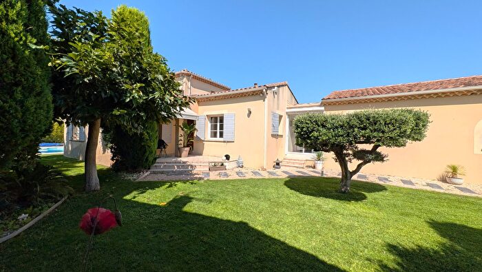 Maison à vendre - Entraigues-sur-la-Sorgue - 5 pièces - 4 chambres