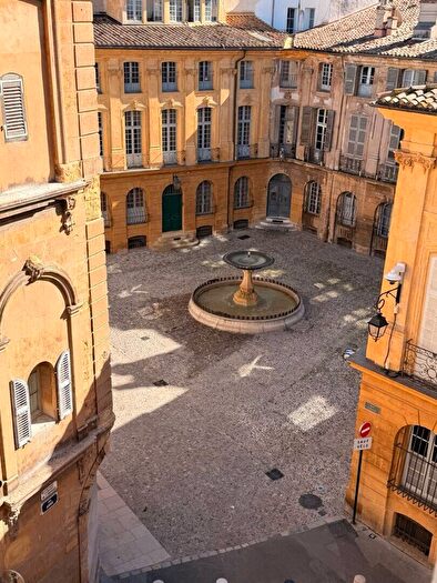 Appartement à louer - Centre Ville, Aix-en-Provence - 2 pièces - 1 chambre