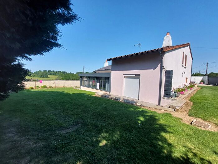 Iteuil - Maison 5 pièces à vendre