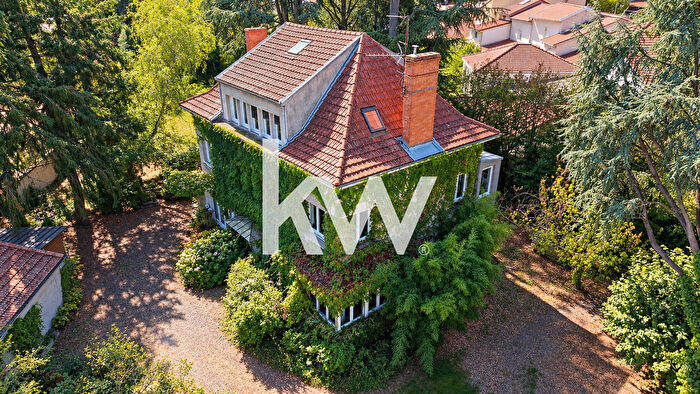 Andrézieux-Bouthéon - Maison 8 pièces à vendre
