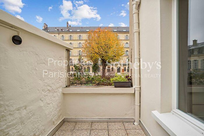 Appartement à louer - Saint Thomas dAquin, Paris ème arrondissement - 2 pièces - 1 chambre