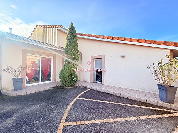 Maison à vendre - Lamarque - 5 pièces - 4 chambres