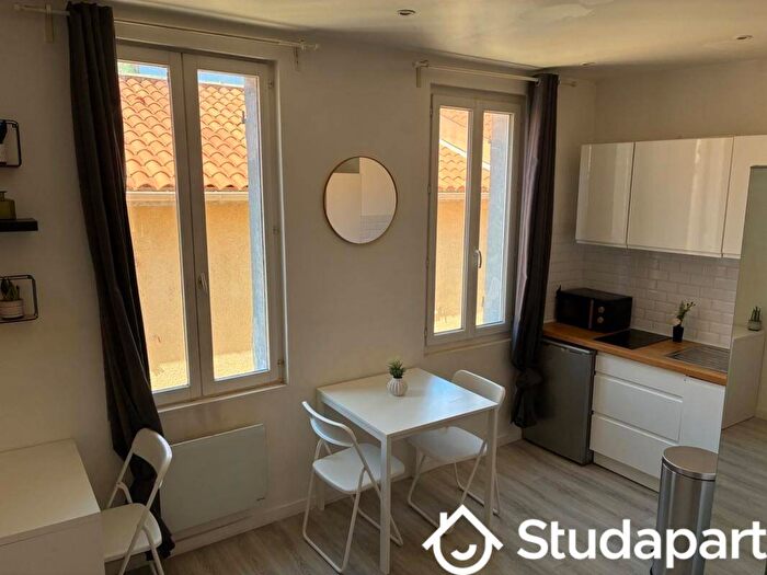 Appartement à louer - Hôtel de Ville, Marseille ème - 2 pièces - 1 chambre