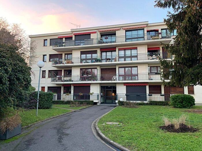 Appartement à louer - La Cerisaie, Eaubonne - 2 pièces - 2 chambres