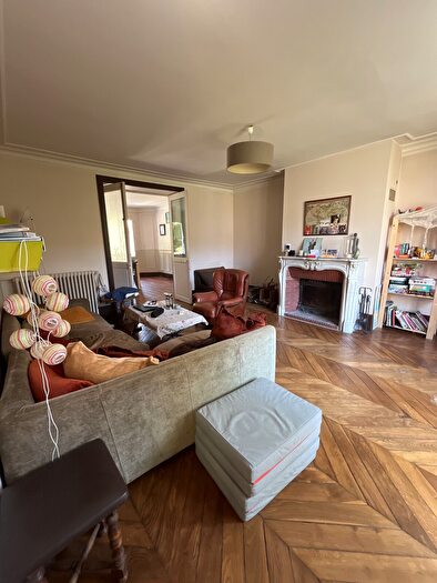 Maison à louer - Draveil, Centre-ville - 9 pièces - 6 chambres