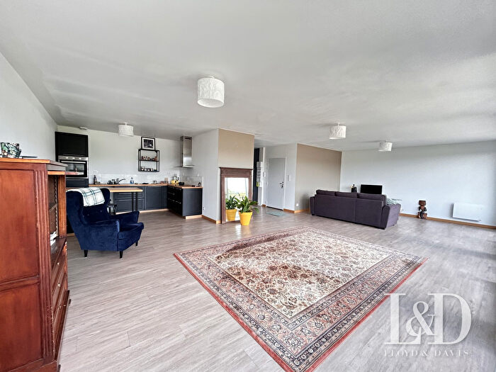 Appartement à vendre - Landerneau, Le Bois Noir - 4 pièces - 3 chambres