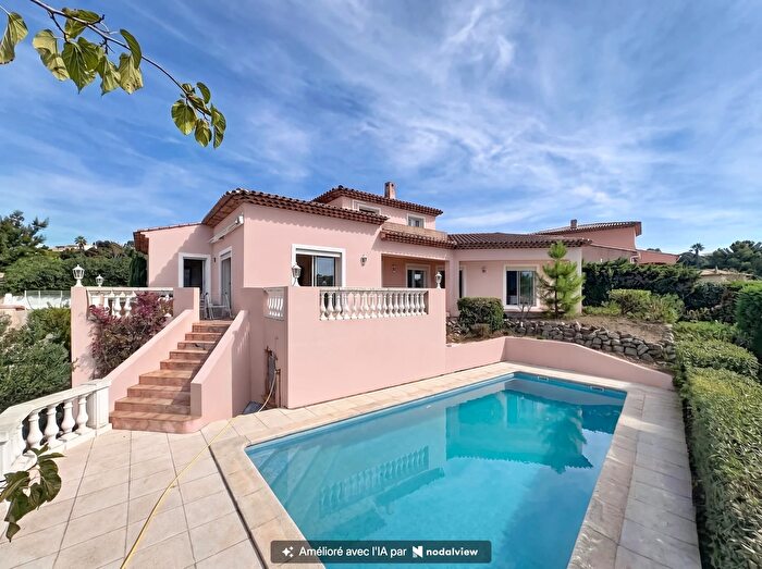 Maison 6 pièces à vendre à Sainte-Maxime, Saquèdes, Quilladou, Garonnette, Golfe