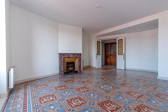 Appartement 4 pièces à centre Ville-La Chartonnière-La Barre, Villefranche-sur-Saône, à louer