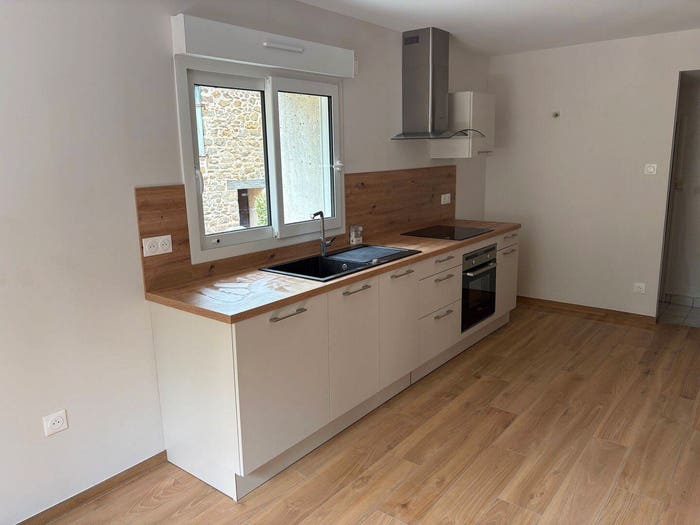 Est, Panazol : Maison 3 pièces à louer