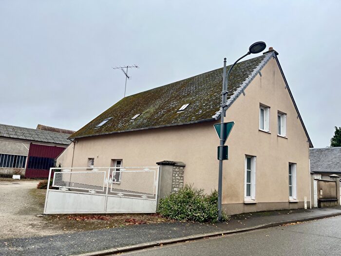 Maison à vendre - Voves - 6 pièces - 4 chambres