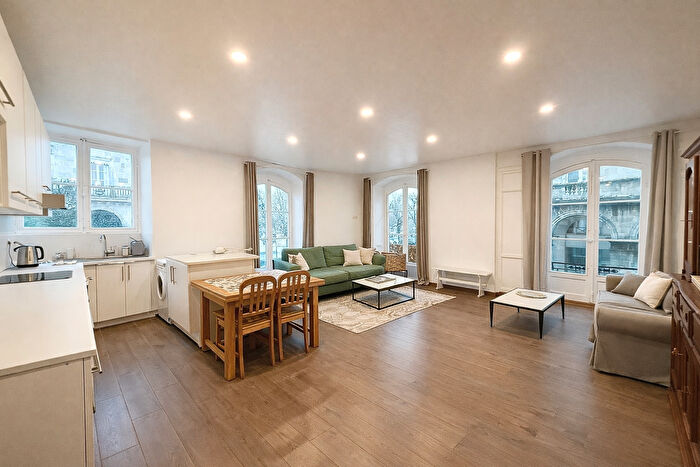 Appartement à vendre - BayonneBayonaBaiona, Centre-ville, Hôtel de Ville - 4 pièces - 3 chambres