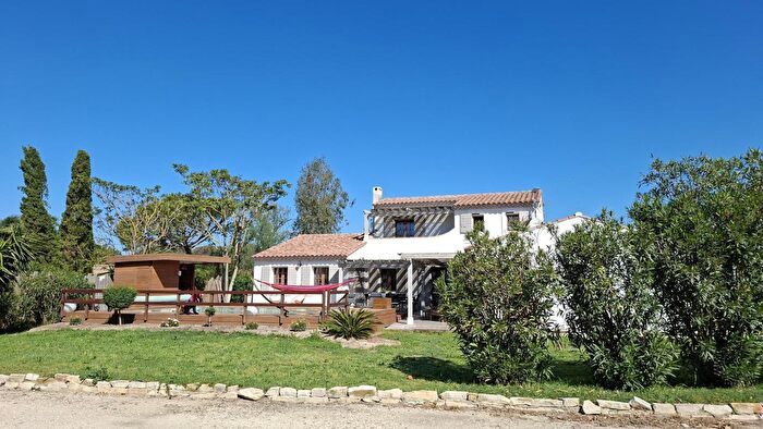 Maison 6 pièces à Arles, Saliers, Albaron, à vendre
