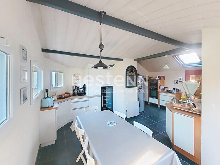 Maison à vendre - La Chevrolière - 5 pièces - 3 chambres