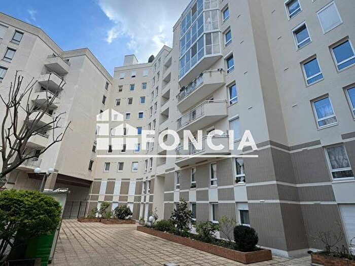 Appartement à louer - Gambetta, Courbevoie - 2 pièces - 1 chambre