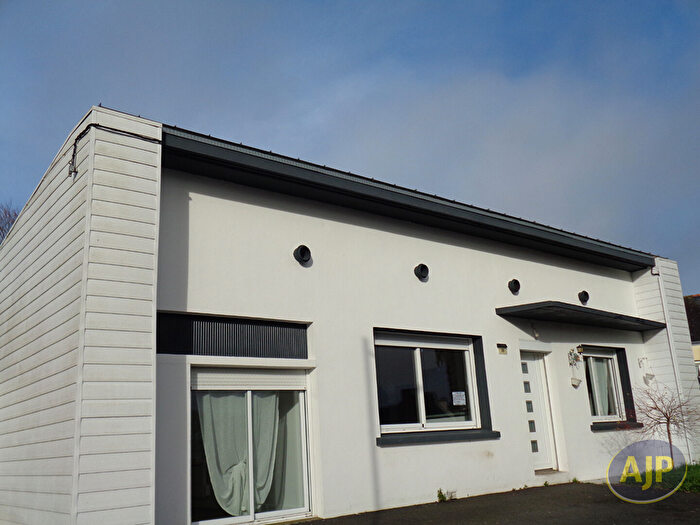 Maison à vendre - Plumelec - 8 pièces - 5 chambres