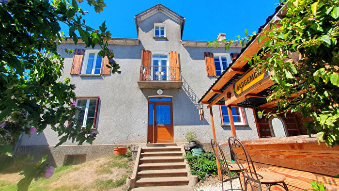 Maison 8 pièces à vendre à Rieupeyroux