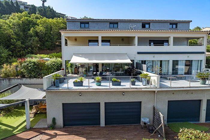 Appartement à vendre - Albitreccia - 3 pièces - 2 chambres