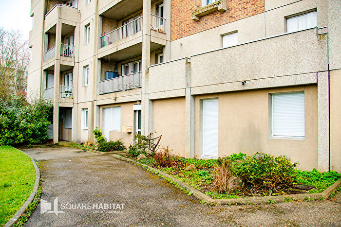 Appartement à vendre - Grand-Couronne - 4 pièces