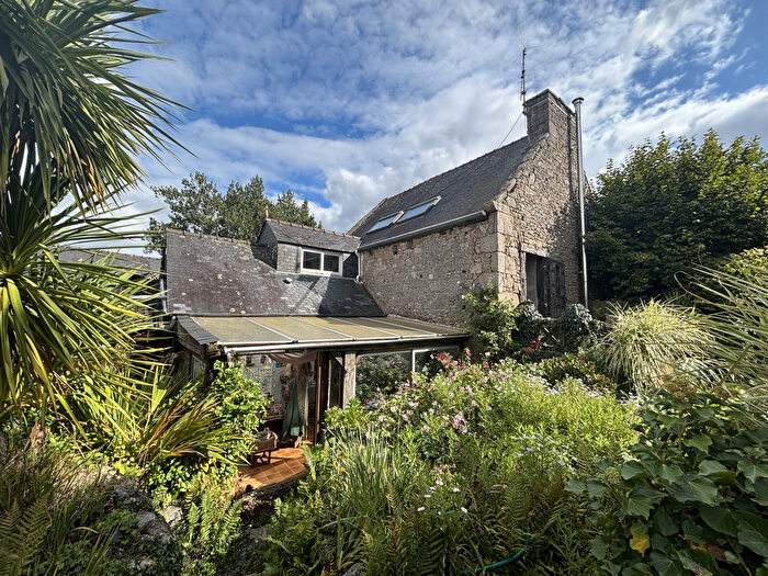 Maison à vendre - Vildé-Guingalan - 5 pièces - 3 chambres