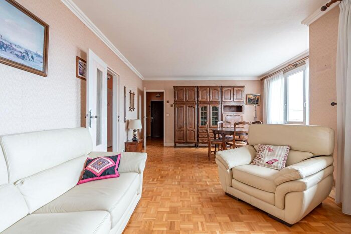 Appartement 4 pièces à Joinville-le-Pont, Centre-ville, à vendre