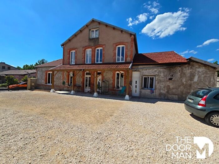 Maison à vendre - Bourbonne-les-Bains - 9 pièces - 4 chambres