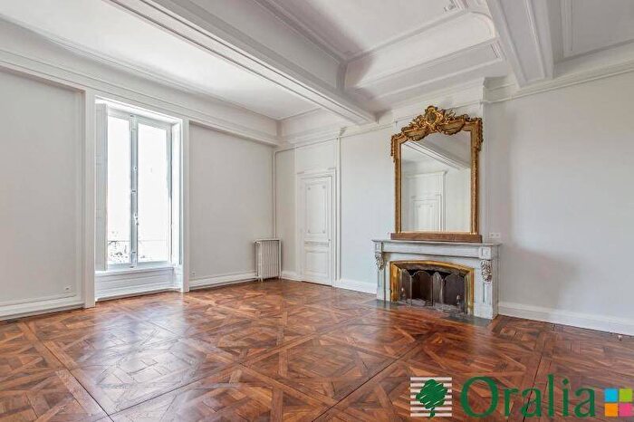 Appartement à louer - Presquîle, Centre ville, Cordeliers, Lyon ème arrondissement - 5 pièces - 3 chambres