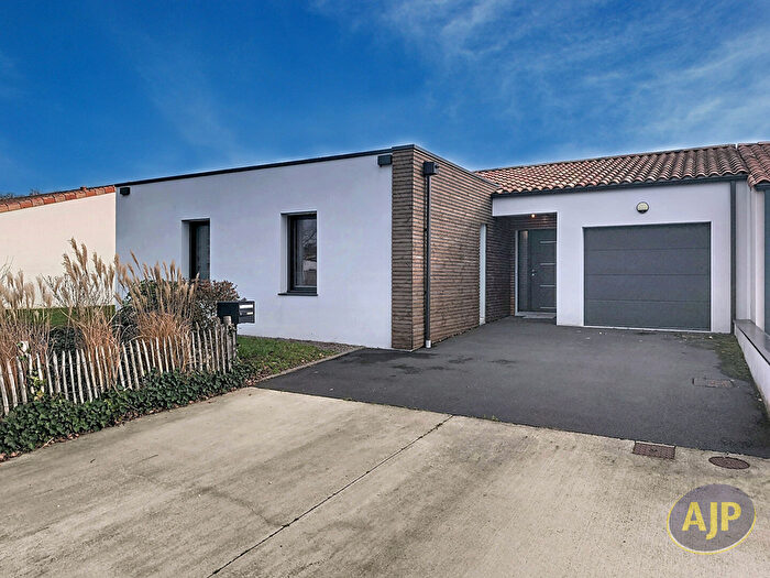 Maison à vendre - Cugand - 6 pièces - 4 chambres