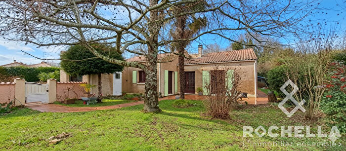 Maison à vendre - Vergeroux - 6 pièces - 4 chambres