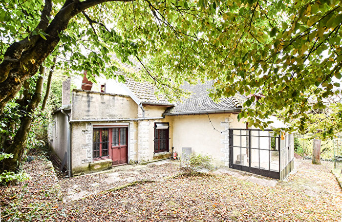 Maison à vendre - Fontenois-lès-Montbozon - 7 pièces - 4 chambres