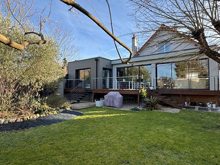 Maison à vendre - Olivet, Centre-ville - 8 pièces - 5 chambres