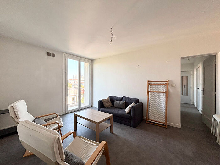 Toulouse, Saint-Michel : Appartement 3 pièces à louer