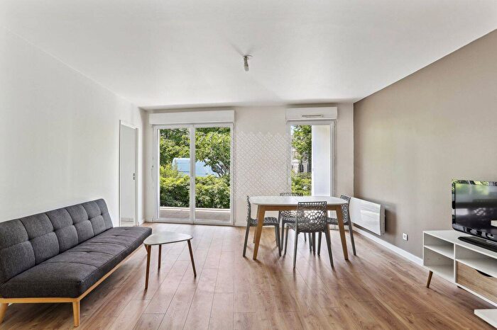 Appartement à louer - Monplaisir, Angers - 4 pièces - 3 chambres