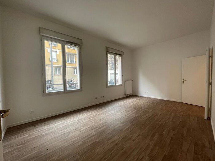 Appartement à vendre - Clichy, République, Victor Hugo - 1 pièce - 1 chambre