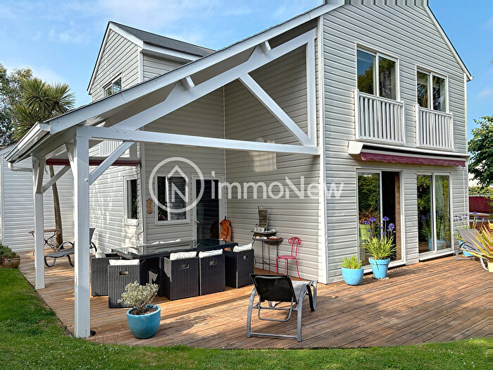 Maison à vendre - Coudeville-sur-Mer - 8 pièces - 5 chambres