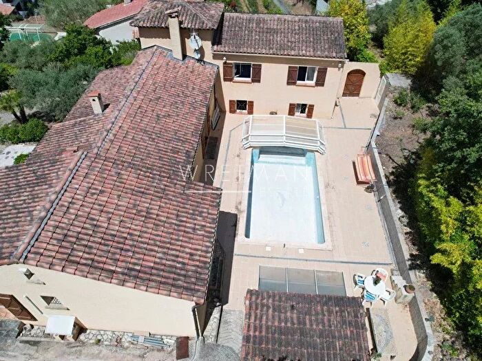 Maison à vendre - Le Luc - 7 pièces - 3 chambres