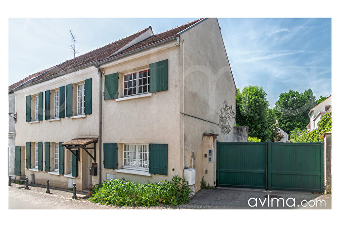 Maison 8 pièces à Bailly, à vendre