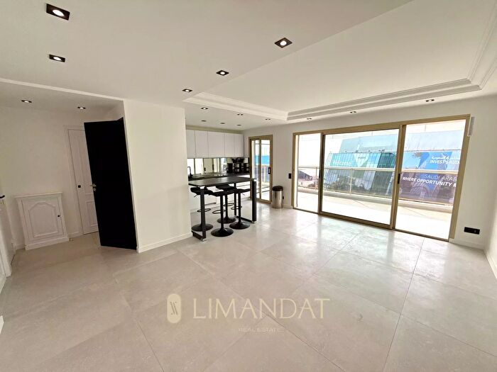 Appartement à vendre - Cannes, Centre-ville - 2 pièces - 1 chambre